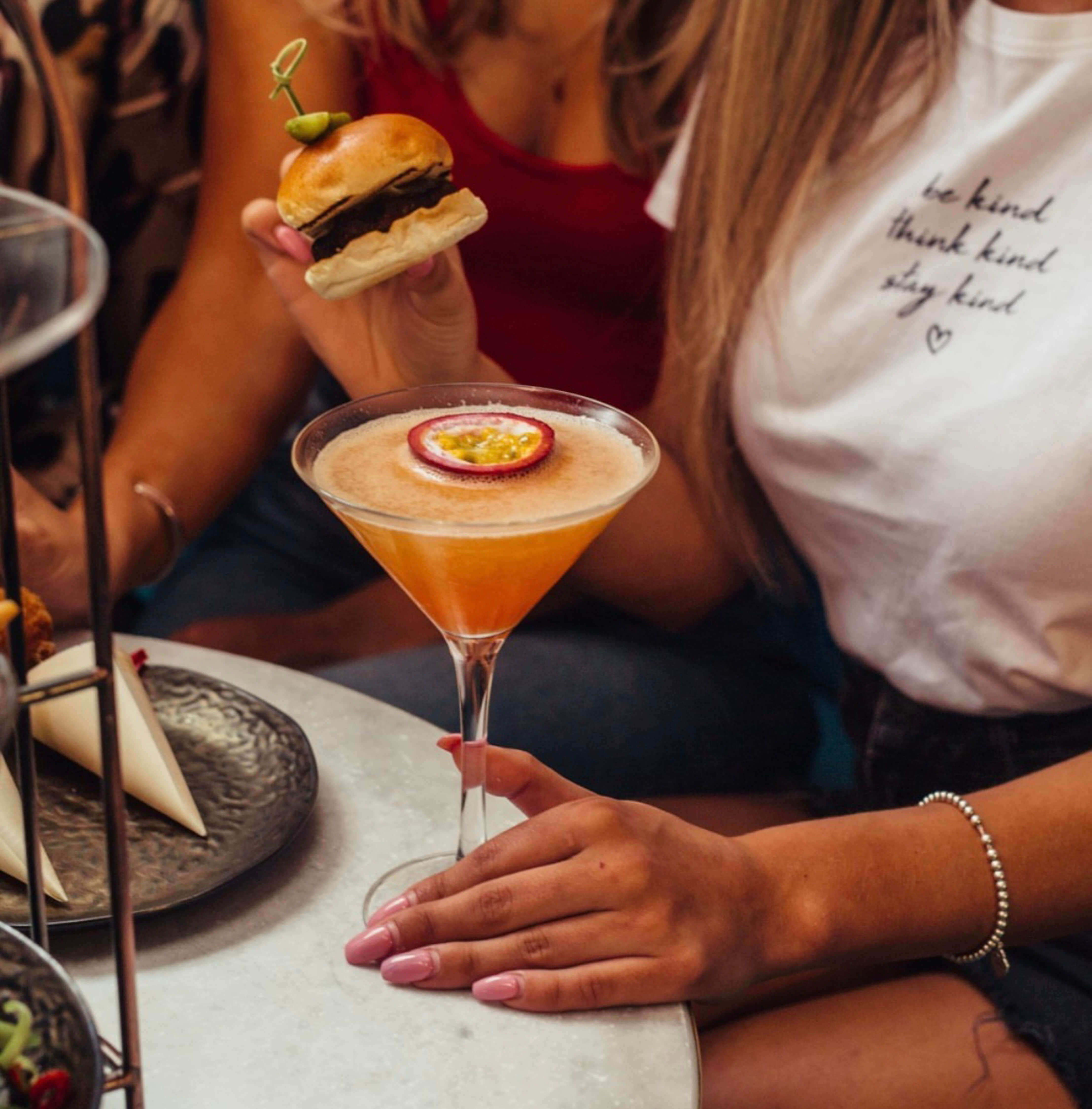 Specialist | Women | AS Agency