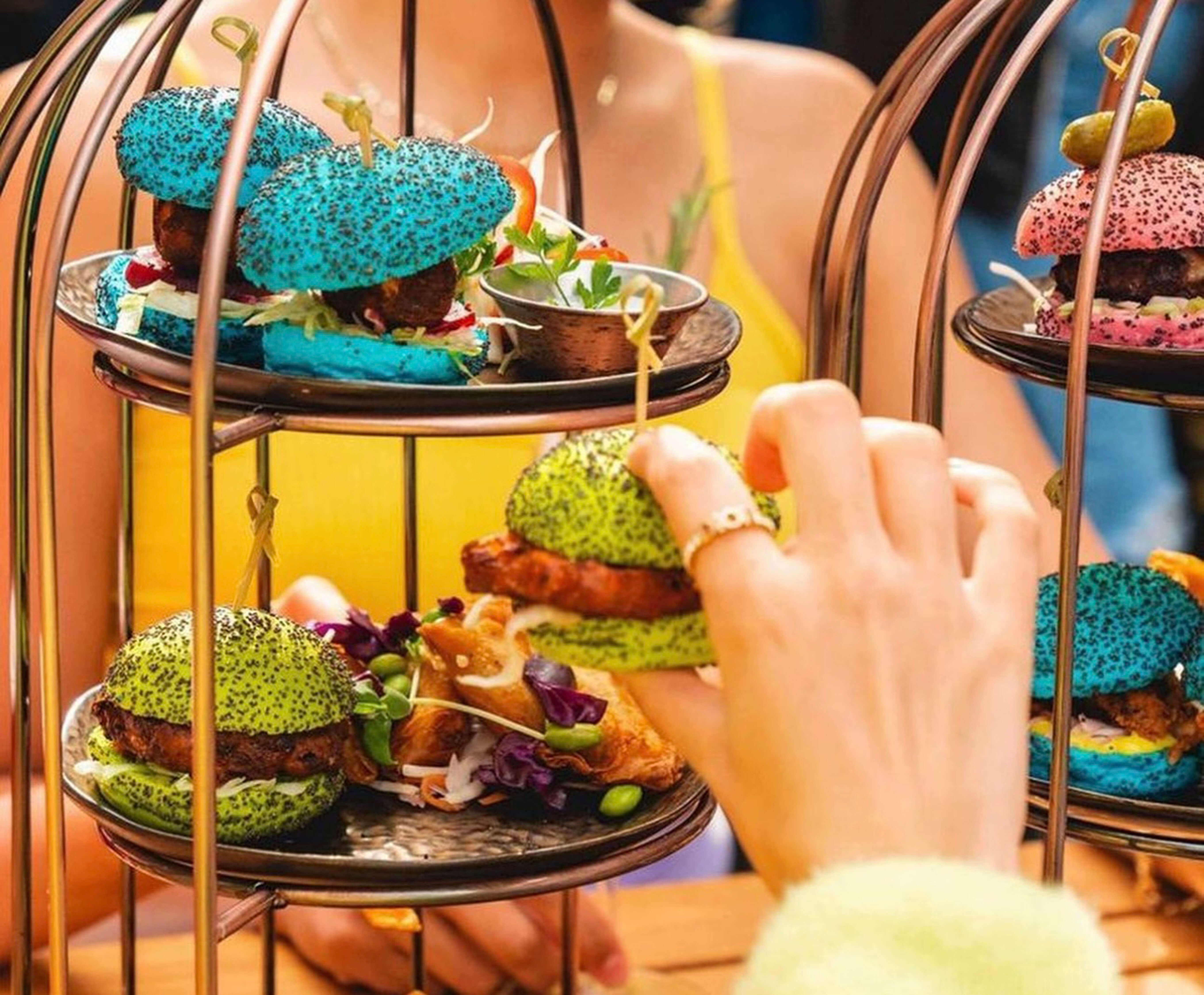 Specialist | Women | AS Agency